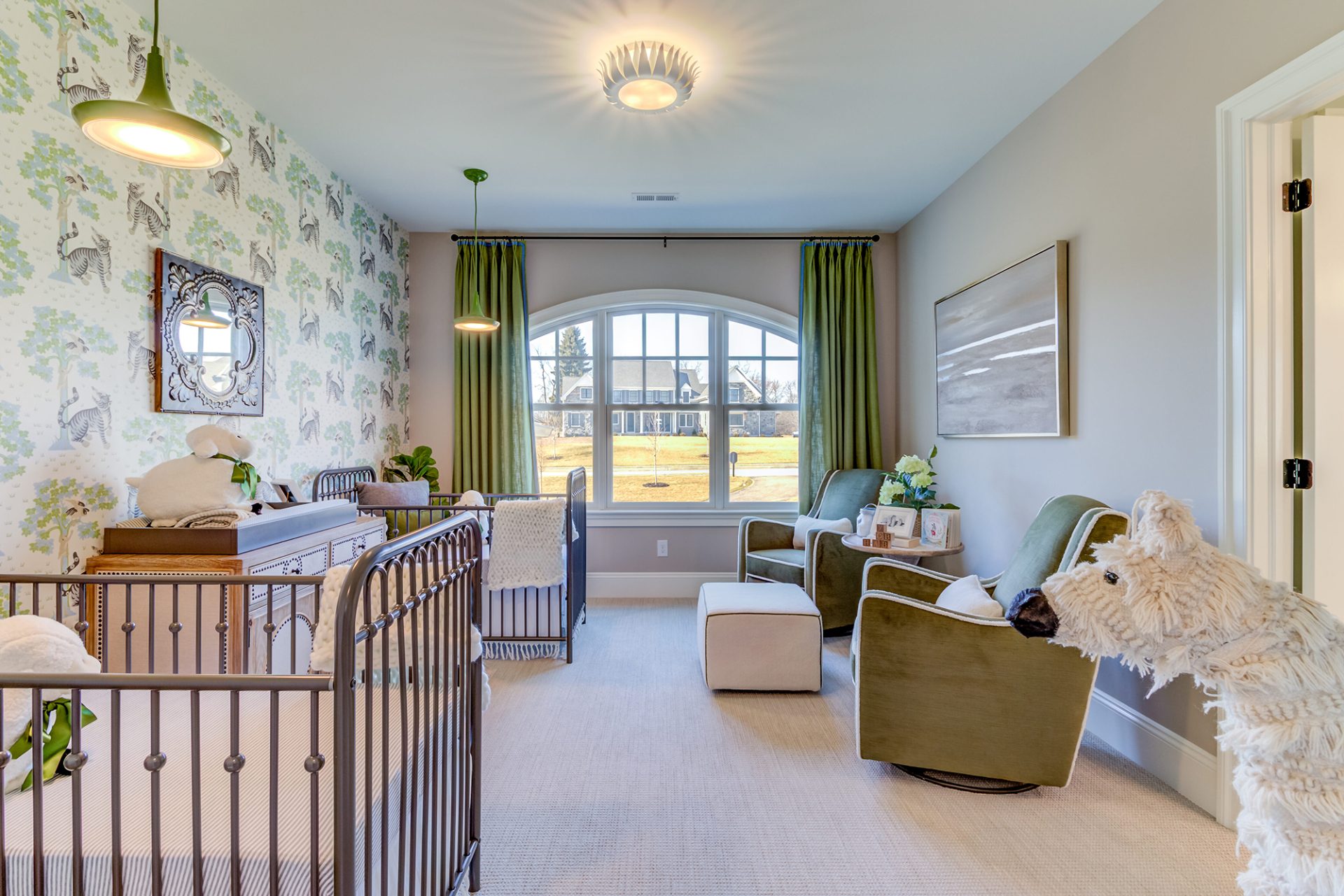 Bentley Photo Gallery of Luxurious Homes on the Main Line