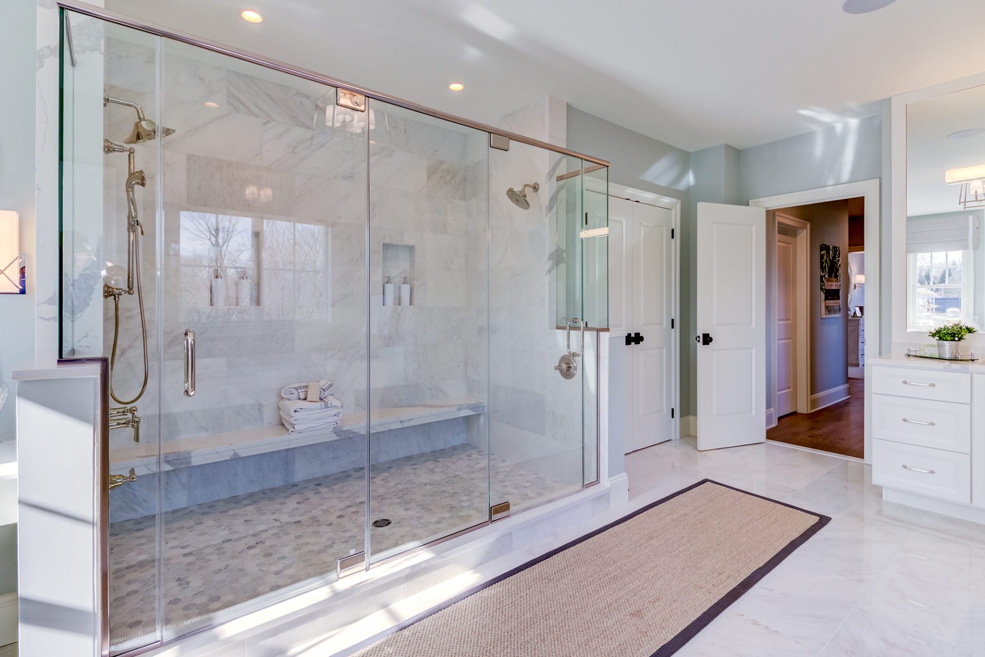 Bentley Photo Gallery of Luxurious Homes on the Main Line
